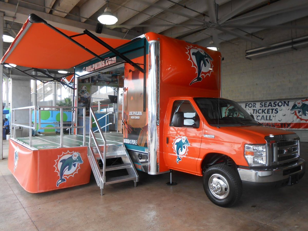 Home [expresscustomtrailers.com]